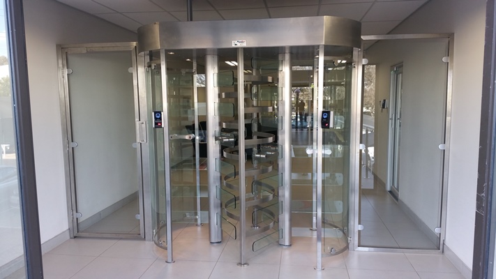 Cyclone® Glass Full Height Turnstile